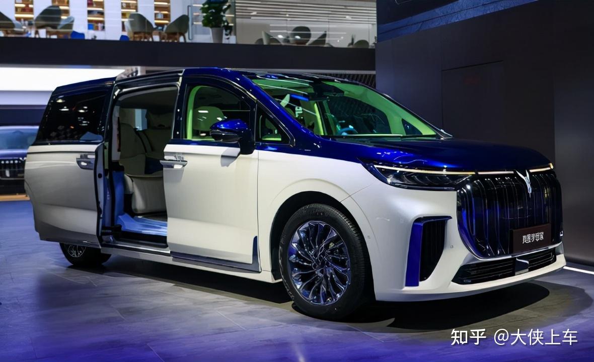 全球首款大型豪华电动MPV登场，轴距长达3.2米！ - 知乎