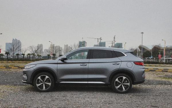 一边倒的碾压？比亚迪宋PLUS EV对比广汽埃安V Plus - 知乎