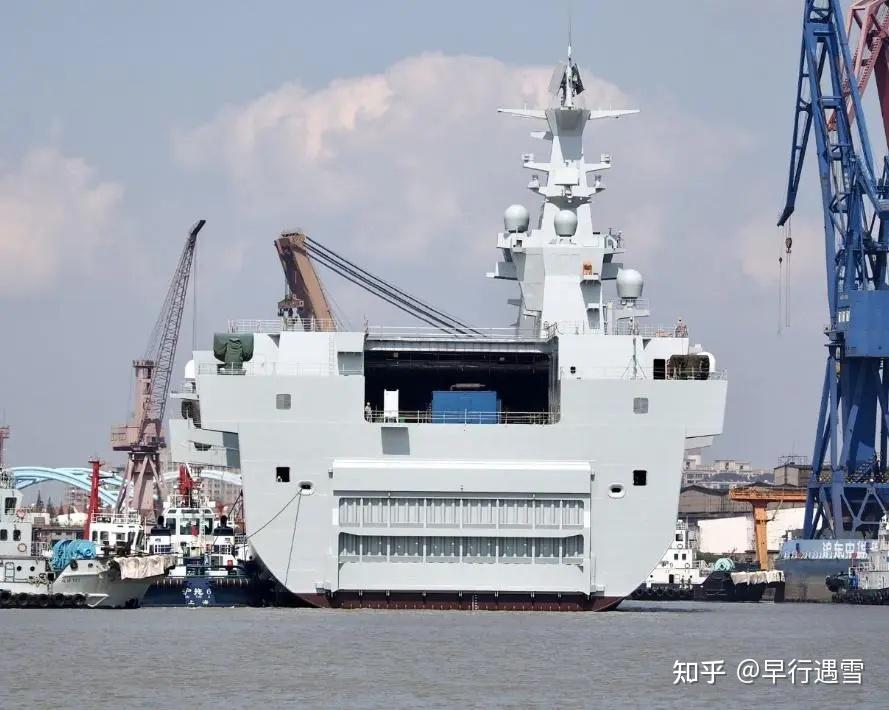 第4艘075攻击舰即将下水，4万吨巨舰“下饺子”，形势不等人？ - 知乎