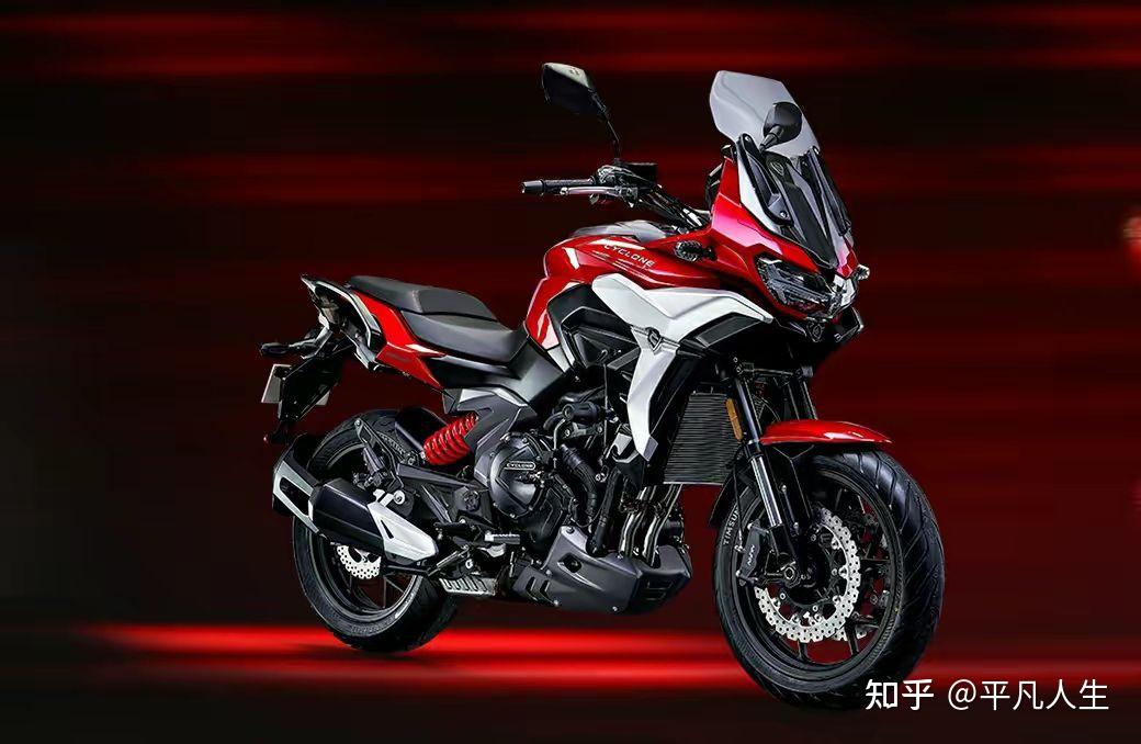 新车 | 售6.98万元，摩旅“全家桶”原厂配齐！春风800MT N39° 上市 - 知乎