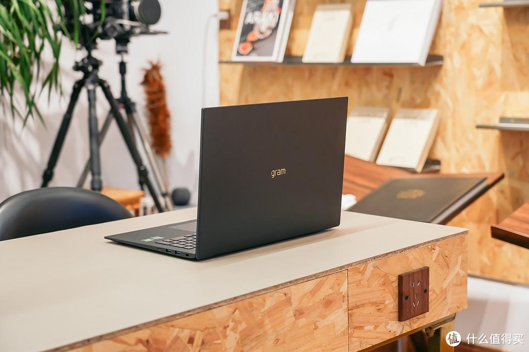 大屏轻薄标杆的自我修养：再进化的LG gram 17 2023独显版 - 知乎