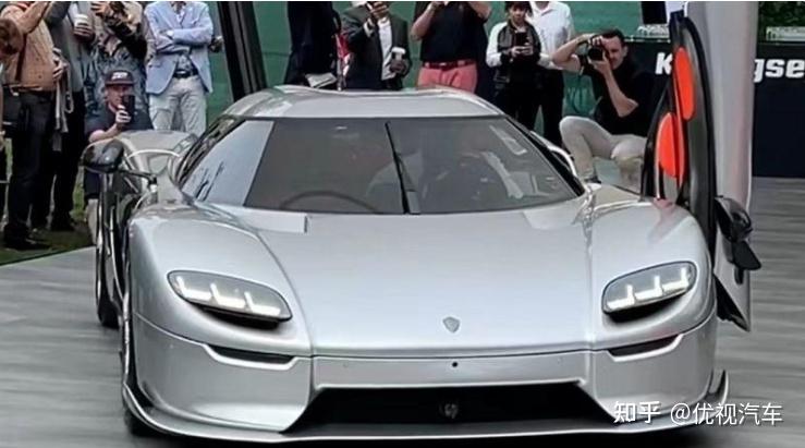 科尼赛克新车！5.0 V8可达一千三百匹，6MT+9AT双变速箱可切换 - 知乎