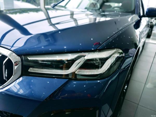 中期改款后谁更强？宝马530Li对比奔驰E300L - 知乎