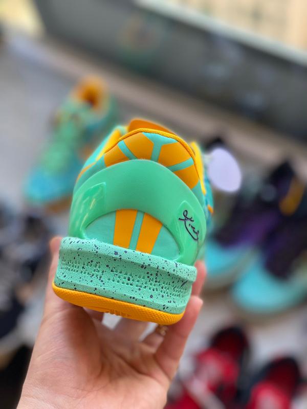 科比8绿蟒哈密瓜 Nike Zoom Kobe 8 System ZK8 耐克篮球鞋 - 知乎