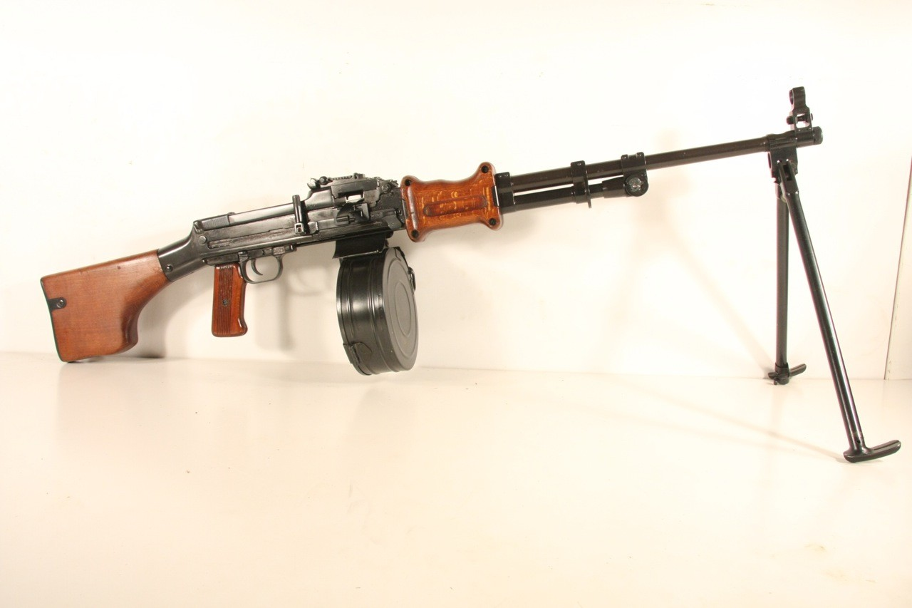 聊聊吃鸡里的新成员——DP轻机枪 - 知乎