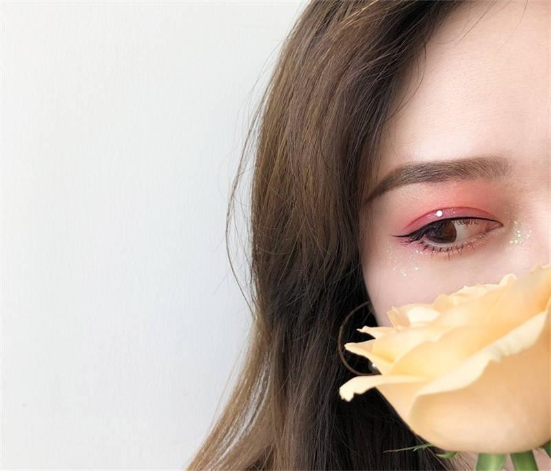 如何正确画眼线?盘点5款不同眼型对应的眼线画法 知乎