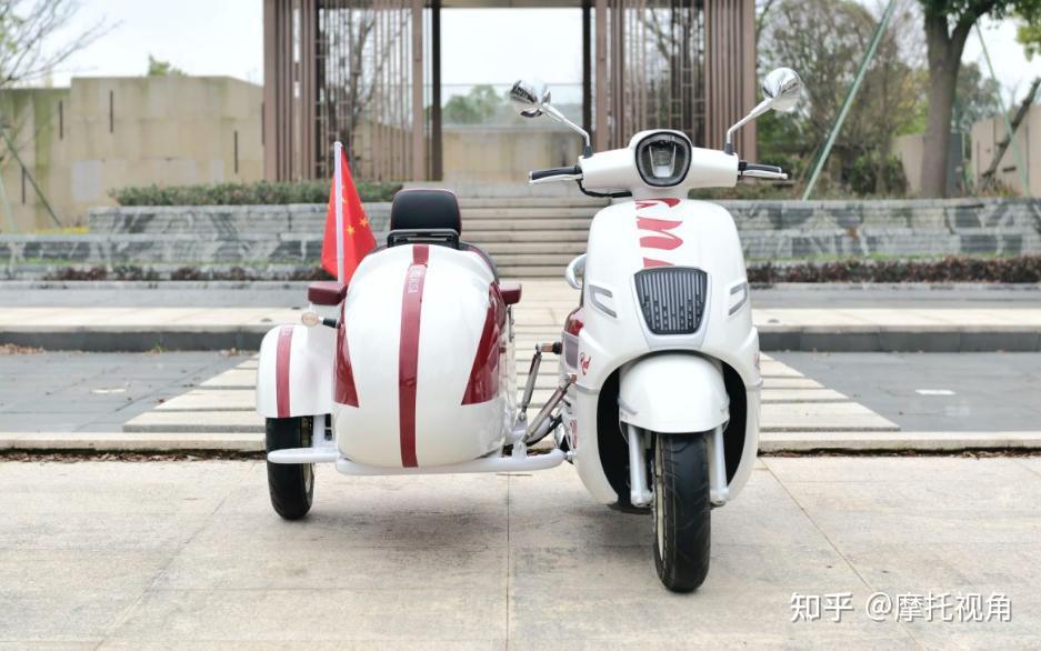 这款150踏板升级四气门、14L油箱和记录仪，11980元起，有250版本 - 知乎