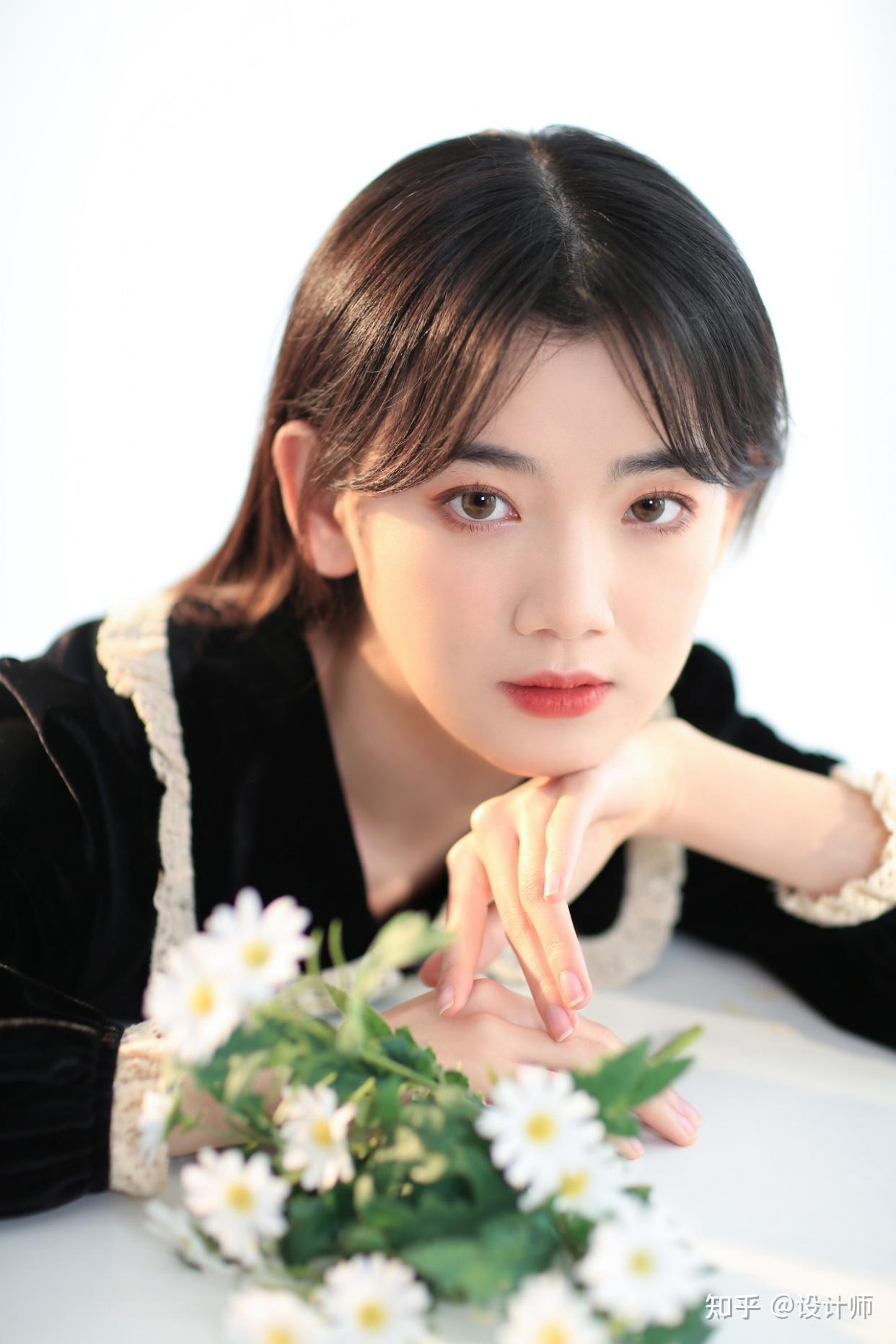 半身照超全拍摄方法，从角度、姿势、表情，教你拍出美美的半身照 - 知乎