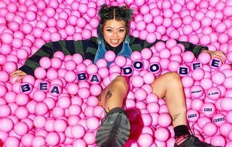 被学校开除未必是件坏事：beabadoobee - 知乎