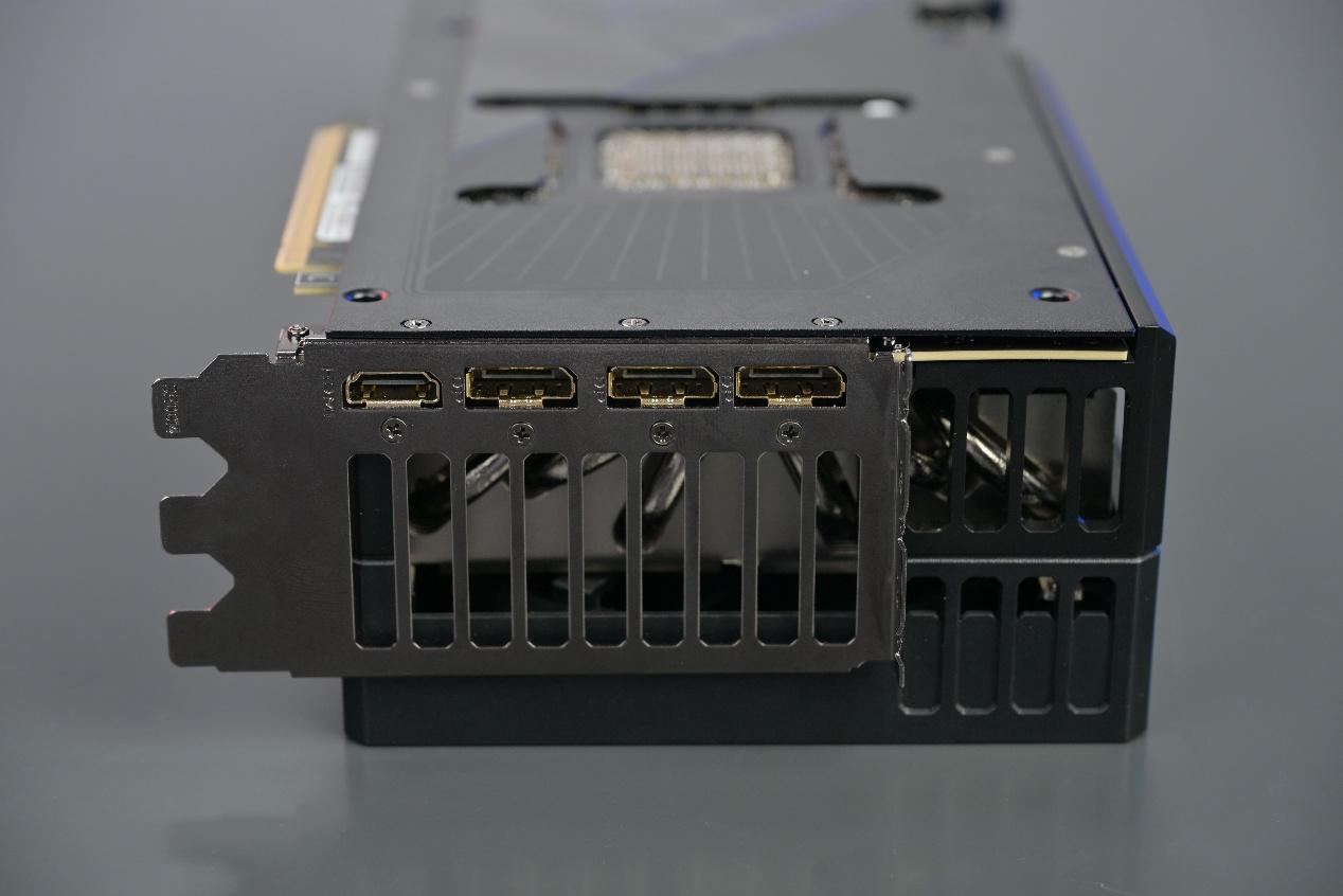 DLSS4+液金硅脂！技嘉RTX 5090 D超级雕MASTER ICE评测 - 知乎