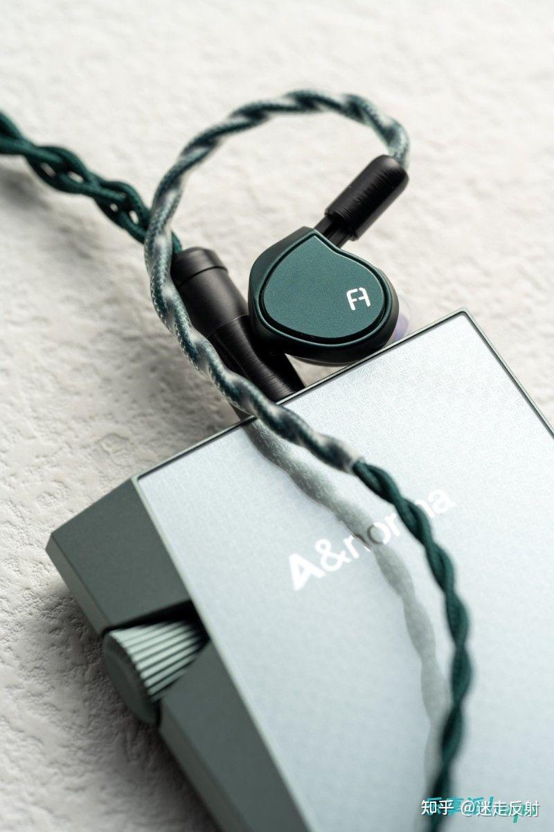 「迷走反射 . Du物秀」晚买新配色 AK SR35 峰林青 - 知乎