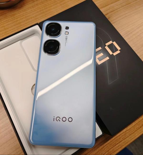 iQOO Neo9值得买吗？iQOO Neo9和iQOO Neo9 pro 参数对比 - 知乎