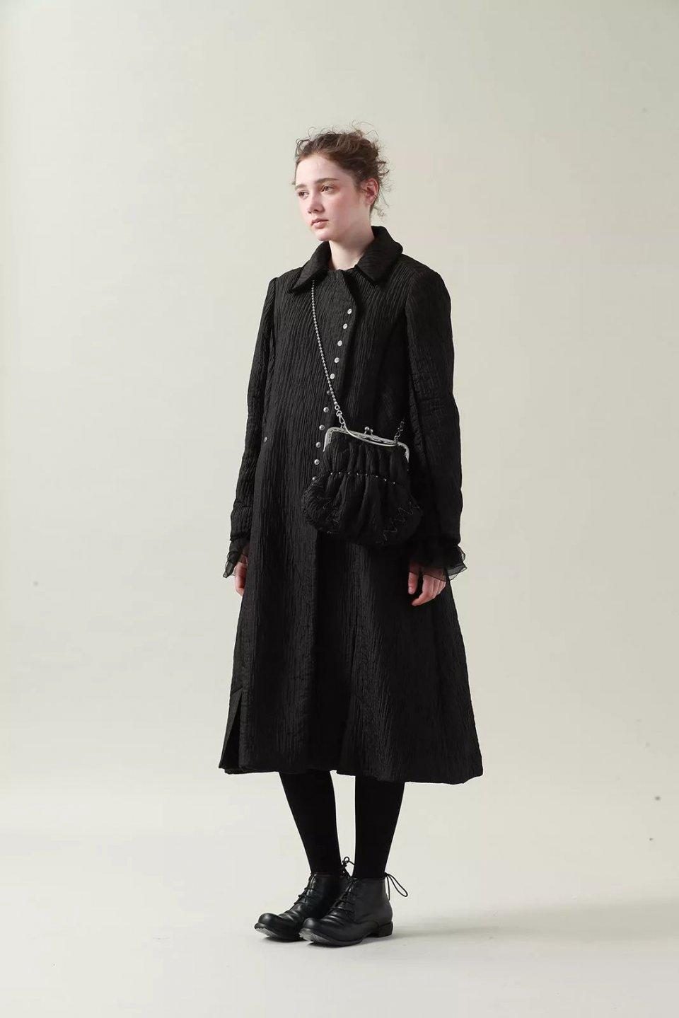 RENLI SU | 将历史与材质重构的独立女设计师 - 知乎