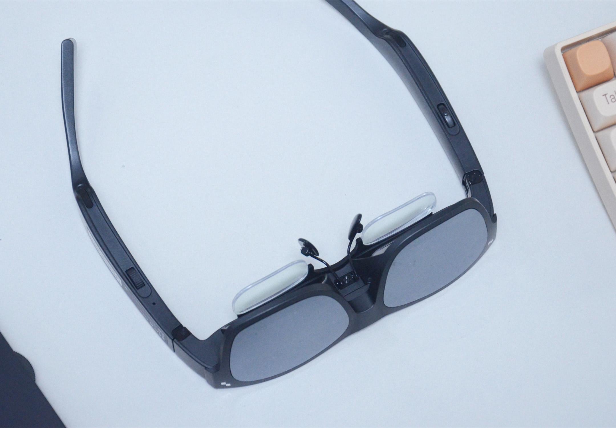 眼镜里面装了个“130英寸屏幕”？雷鸟Air 1S智能AR眼镜评测