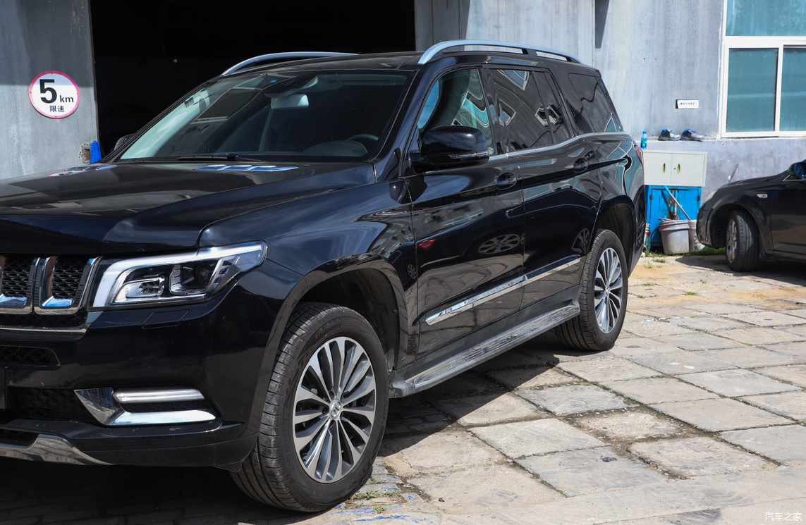 车高超1米9，起步就配V6+四驱，BJ90为何叫好不叫座？ - 知乎