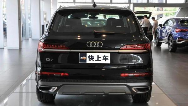 同门较量，奥迪Q6对比奥迪Q7，谁才是妥妥六边形战士？ - 知乎