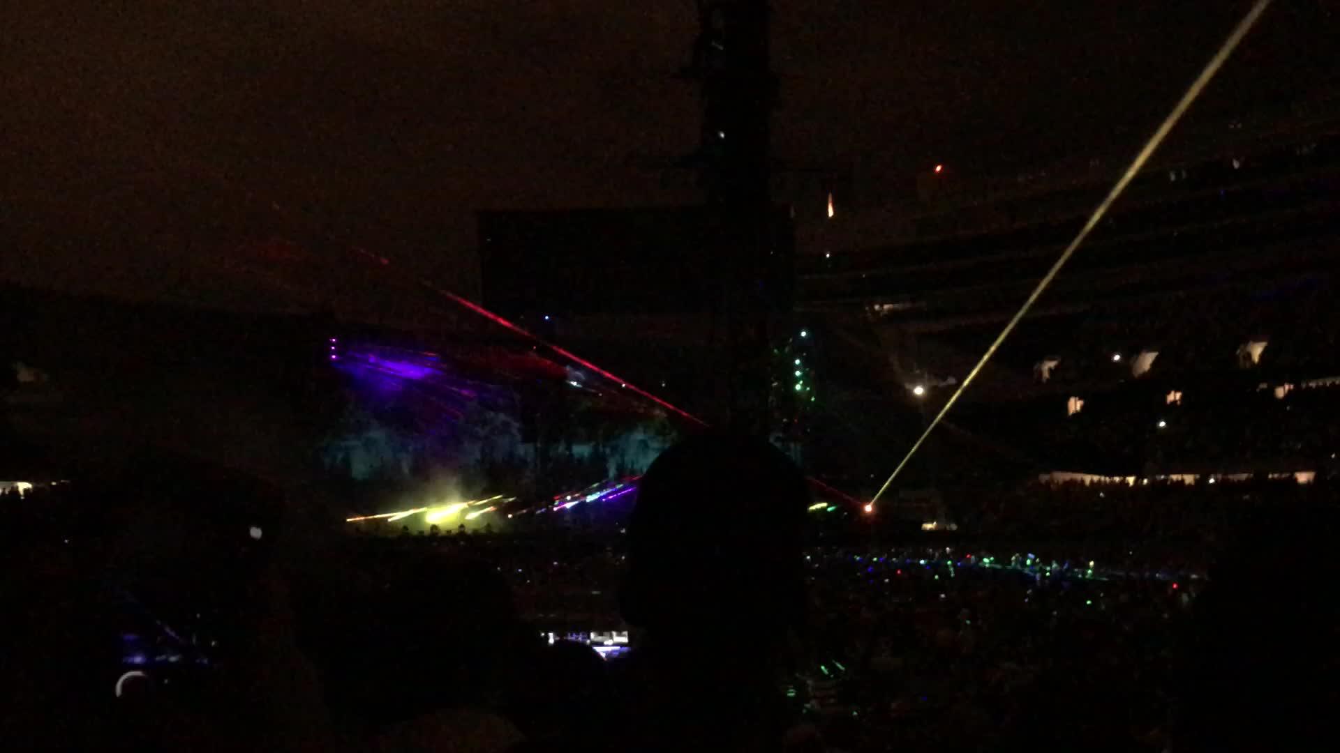 Coldplay的演唱会到底有多美？ - 知乎