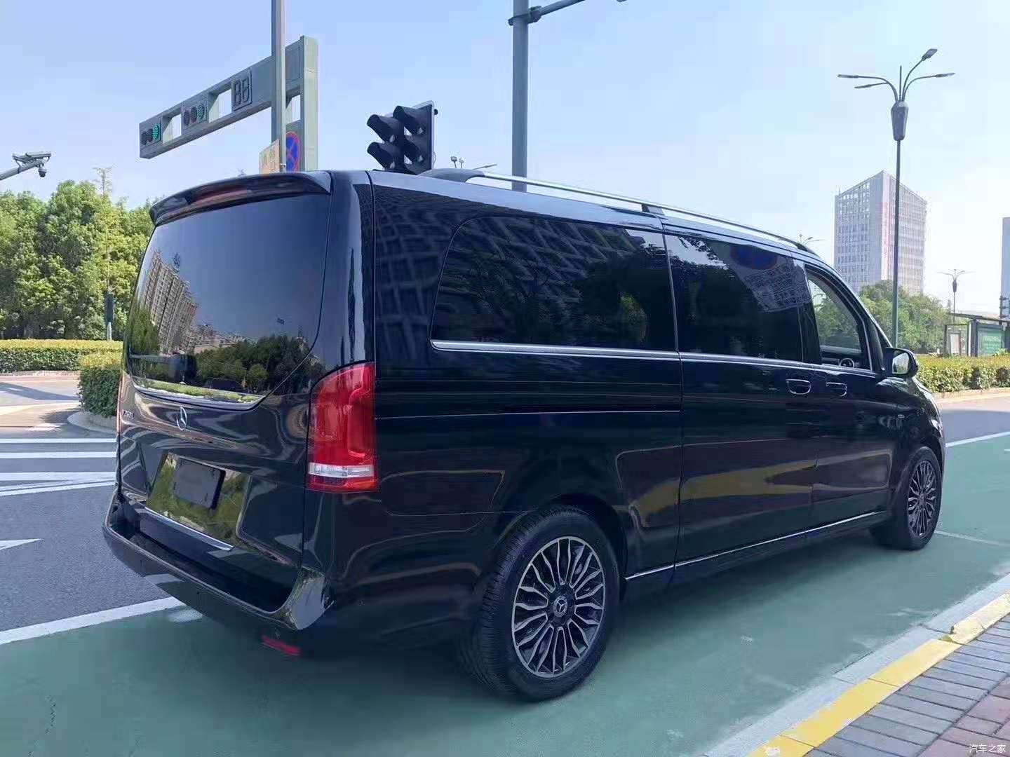 实拍| 加长奔驰MPV，外观商务，内饰豪华堪比头等舱，价格是重点 - 知乎