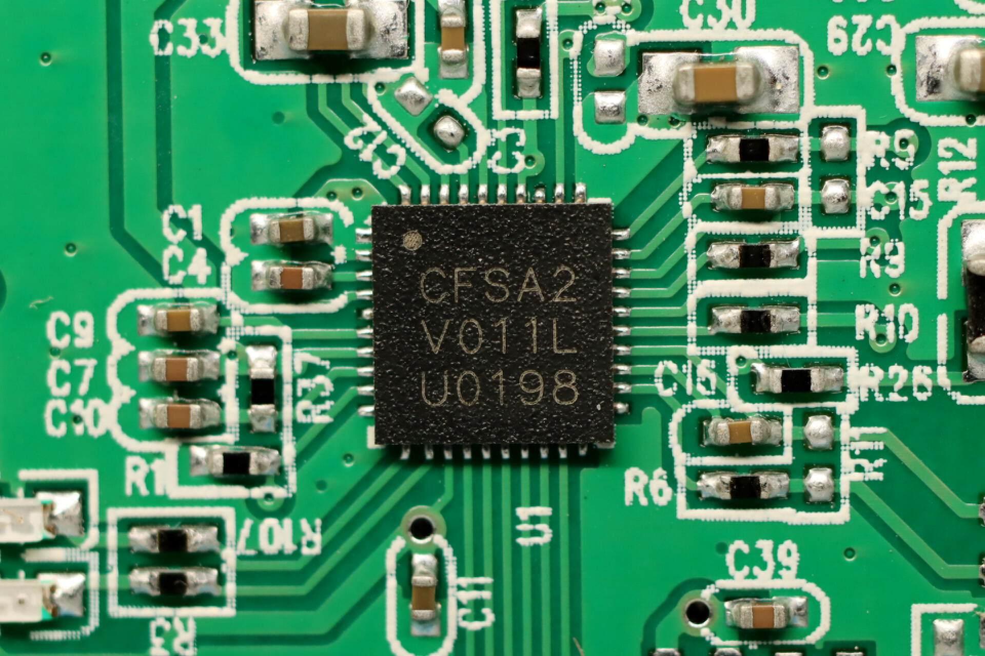 拆解报告：COSLIGHT光宇330W便携户外电源CP330 - 知乎
