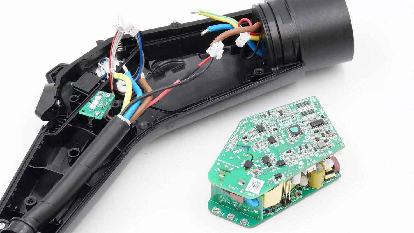 拆解报告：Aohi奥海3.5/4kW智能充放电一体枪 - 知乎