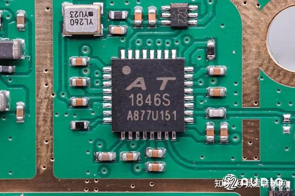 小米对讲机2S拆解，支持独立写频、蓝牙写频和隔空考频，可设置100个对讲频道 - 知乎