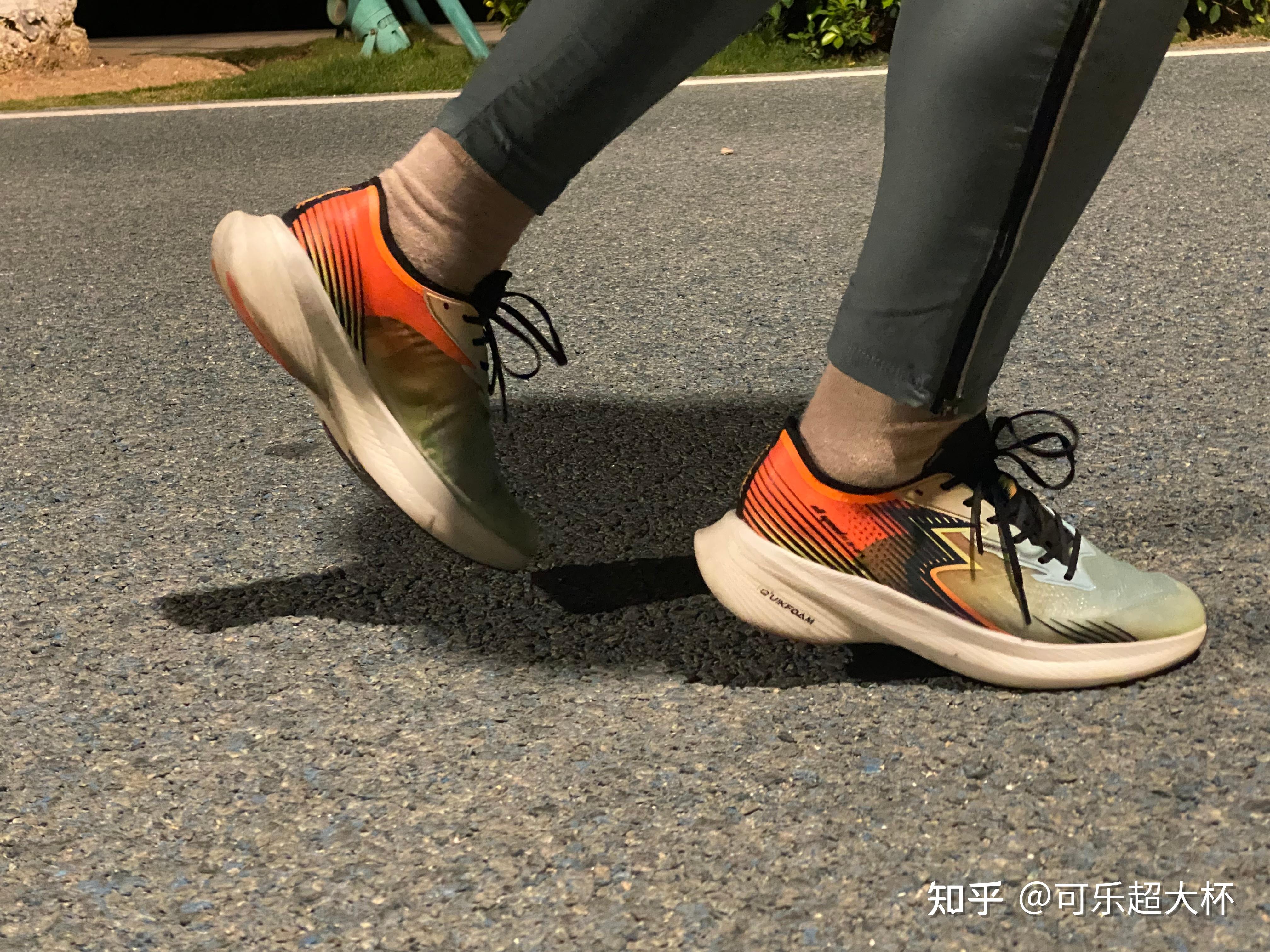 飞影PB3跑完10公里，脚就废了 - 知乎