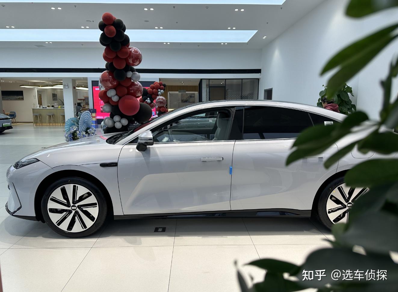 2024款银河E8，MEMS固态激光雷达，8295芯片，自带无人机 - 知乎