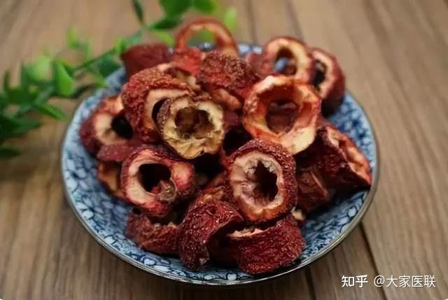 坚持用 山楂干”泡水，或会有5个好处 悄悄来到”，建议早了解 知乎