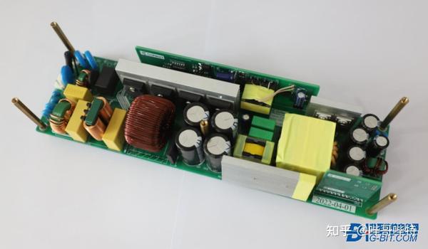 镓未来700W GaN电源方案拆解：性能稳，效率极高 - 知乎