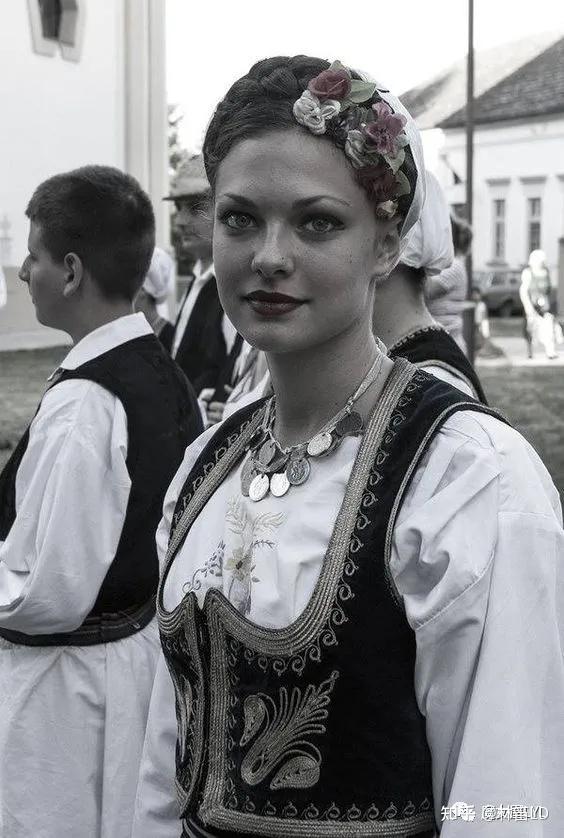 世界之美——塞尔维亚 Serbia 的民间服饰 - 知乎