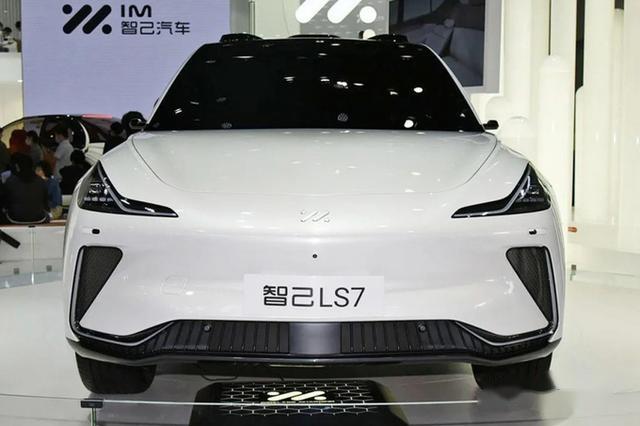 上汽智己LS7参数曝光 比蔚来ES8还大 预计售36.88万 - 知乎