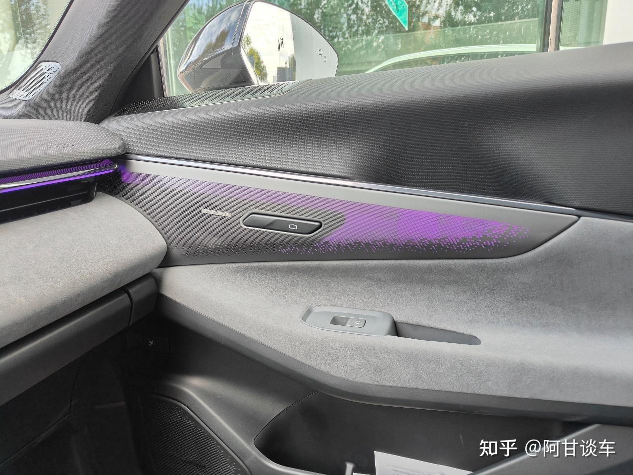 领克08 EM-P探店实拍：搭载280kW动力，亏电油耗5.5L，年轻人首选？ - 知乎