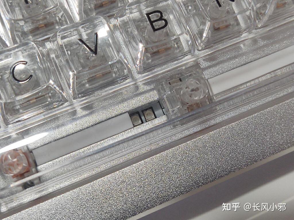 全铝机身 三模 热插拔轴 RGB灯光 —爱国心GK83机械键盘上手体验 - 知乎