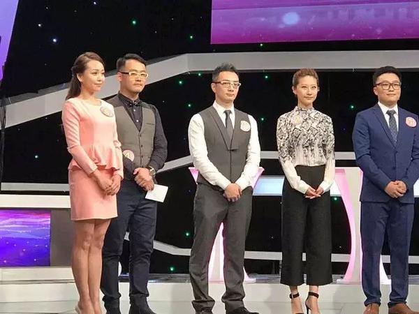 今时今日的电台主持人，真的不只靠把声！ - 知乎