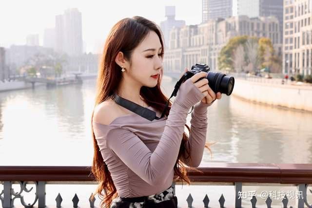 净重414g！佳能R系统新作 EOS R8开启轻量化新篇章 - 知乎