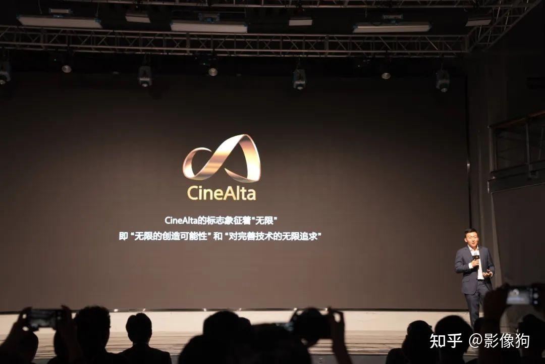 这么小！索尼CineAltaB 自动对焦全画幅8K电影摄影机初体验 - 知乎