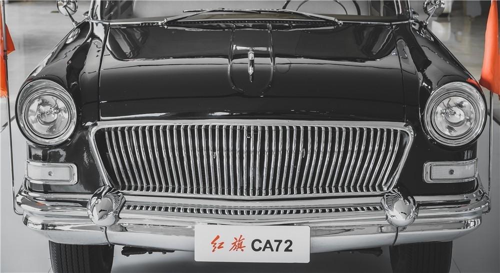 共和国之光！实拍我国第一台阅兵车红旗CA72！ - 知乎
