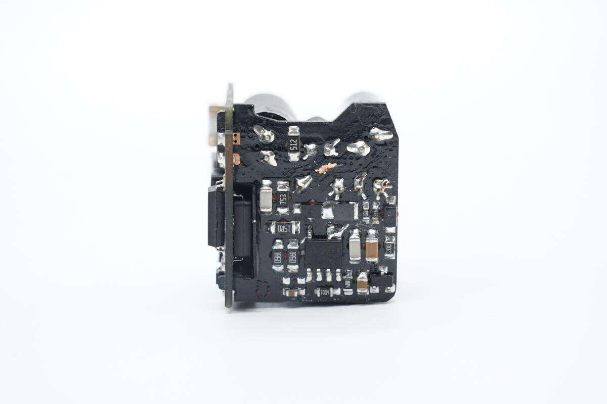 拆解报告：联想thinkplus迷你20W快充充电器MC21 - 知乎