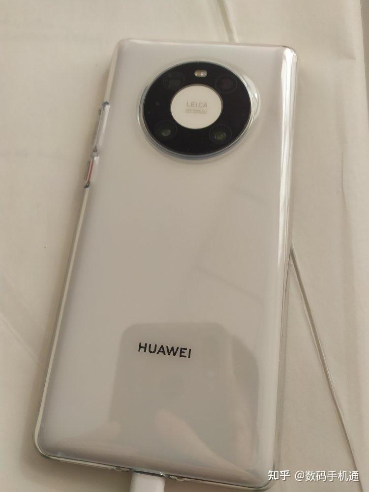 华为Mate30 Pro 5G 和Mate40 Pro 4G 比较的话?那个性价比高呢?