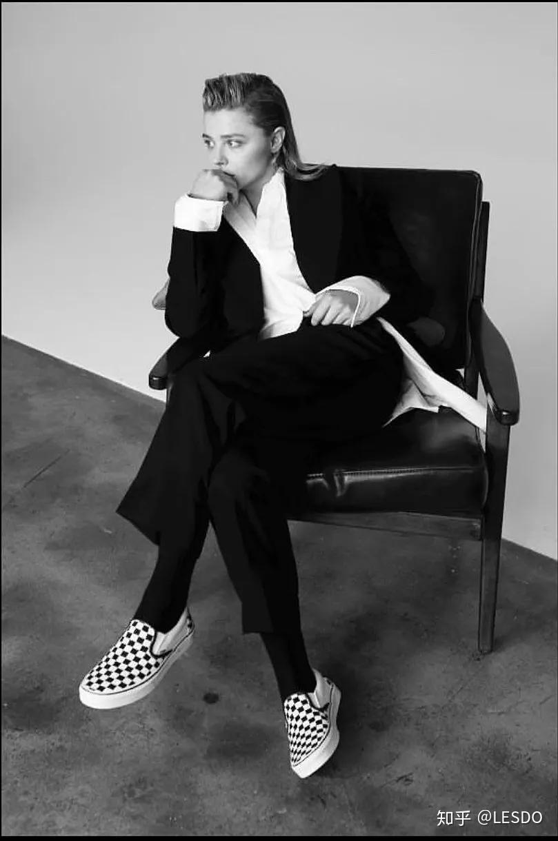 姬圈又添新成员，又一女星出柜了... - 知乎