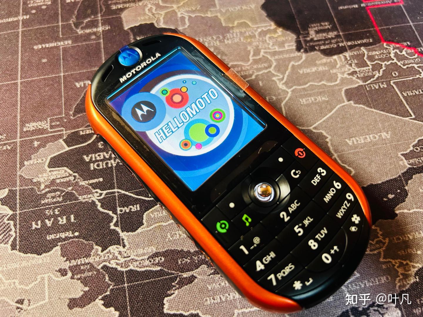 电子怀旧之旅（13）- 功能机时代的刷机神器 - 摩托罗拉E2 - 知乎