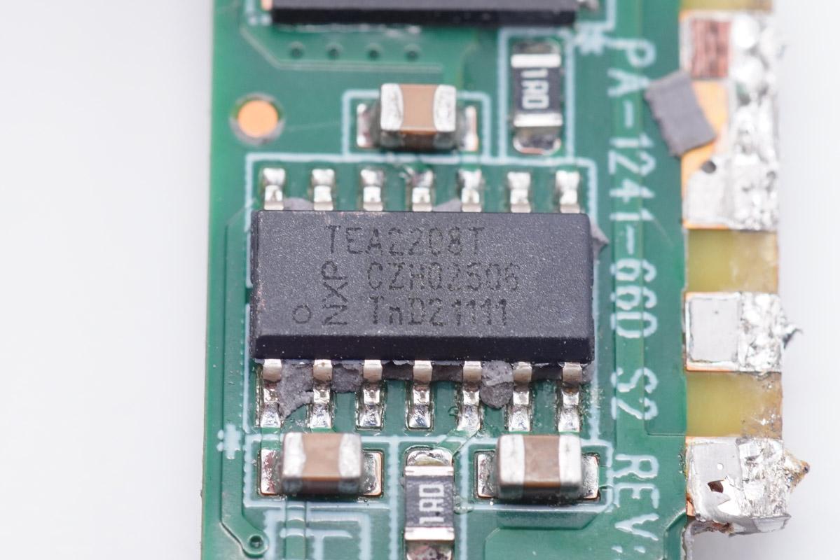 拆解报告：ALIENWARE外星人240W氮化镓电源LA240PM200 - 知乎