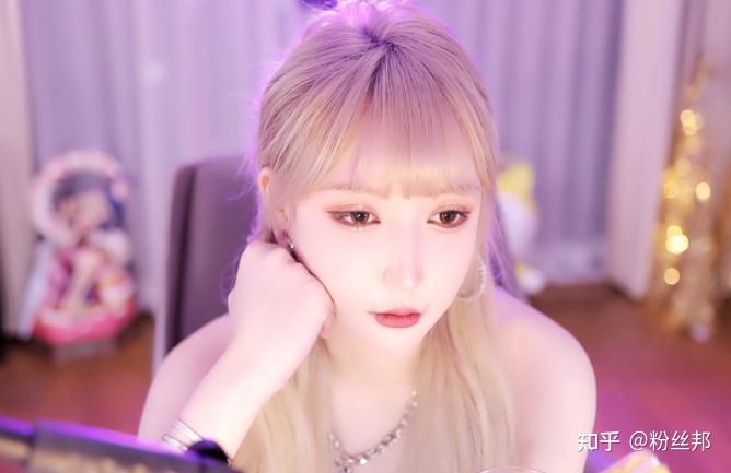 米娜近期为何频繁停播？整活儿也提不起人气，自爆合约即将到期 - 知乎