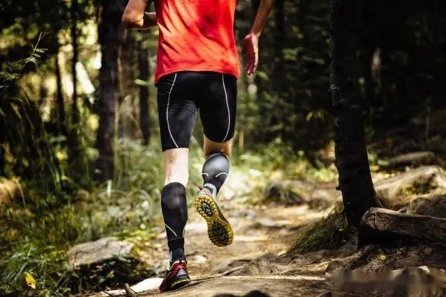 从脚武装到脸的跑步装备，这40件你用过几件？ - 知乎