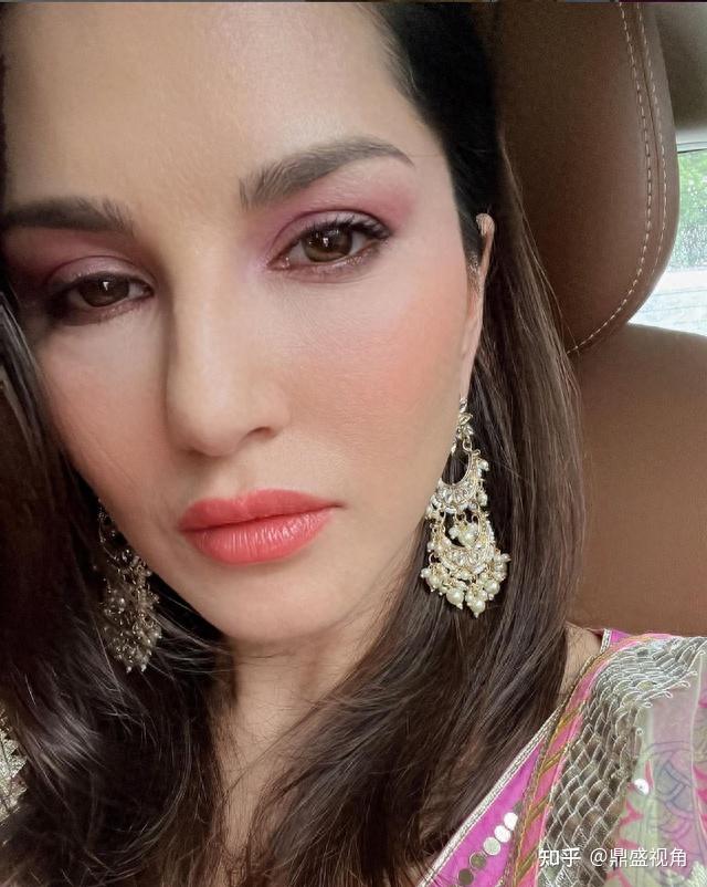 桑尼·利昂(Sunny Leone)在INS坐拥粉丝5443万的超级女艺人（多图） - 知乎