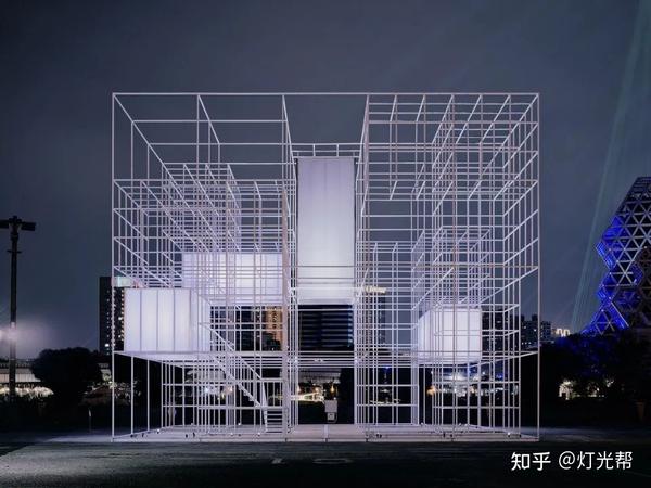 脉动的发光箱体，装置艺术“THE CUBE 谧静立方” - 知乎