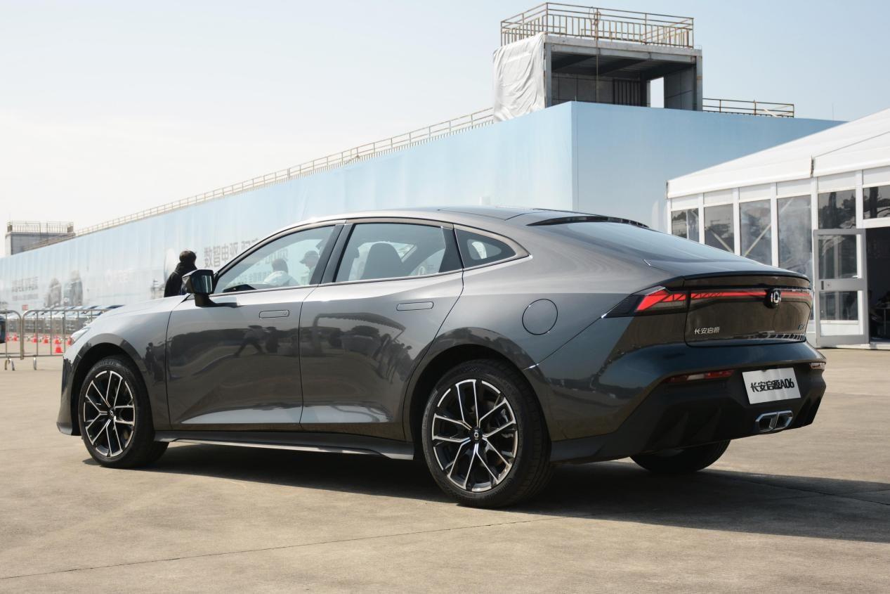 试驾官丨评测长安启源Q05＆A06，长安“混”出头了！ - 知乎