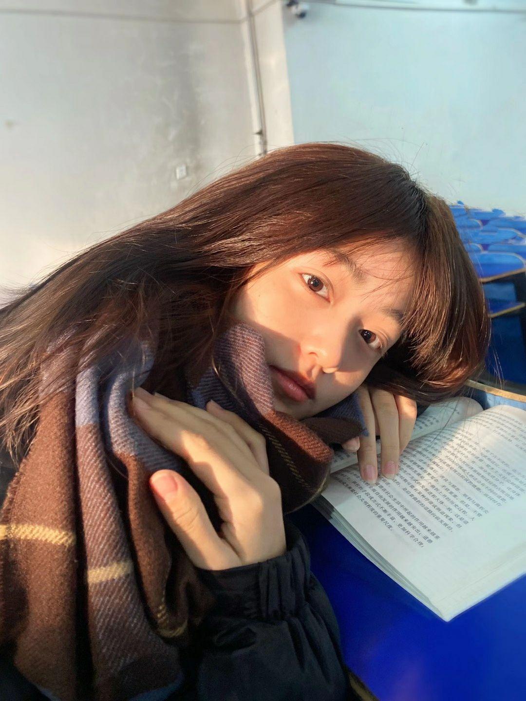 美女们素颜都是什么样子？ 知乎