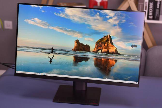 2025年618 电脑显示器推荐，24寸、27寸、2K、4K、144Hz显示器怎么选 ？HKC | LG | 华硕ROG | 泰坦军团 | 卓威奇亚ZOWIE GEAR | 小米显示器推荐