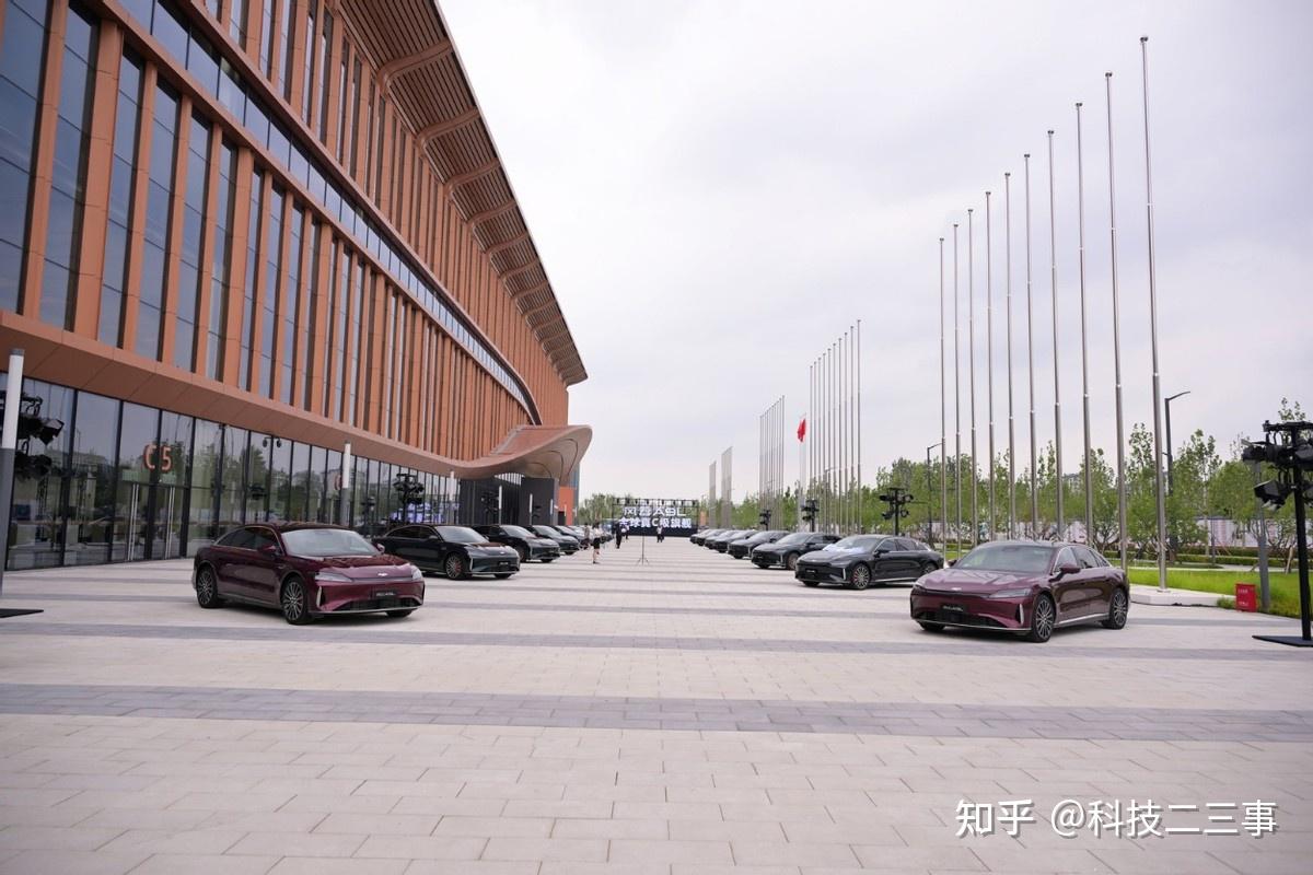 风云品牌焕新进阶，全球真C级旗舰风云A9L抢购价13.99万元起！ - 知乎